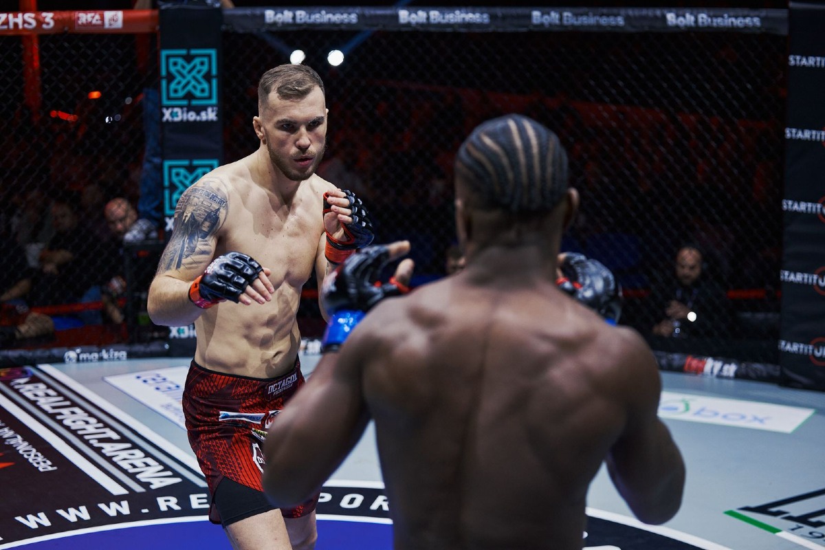 Povstanie domácich bojovníkov! Možný novým šampiónom RFA, Kozák si