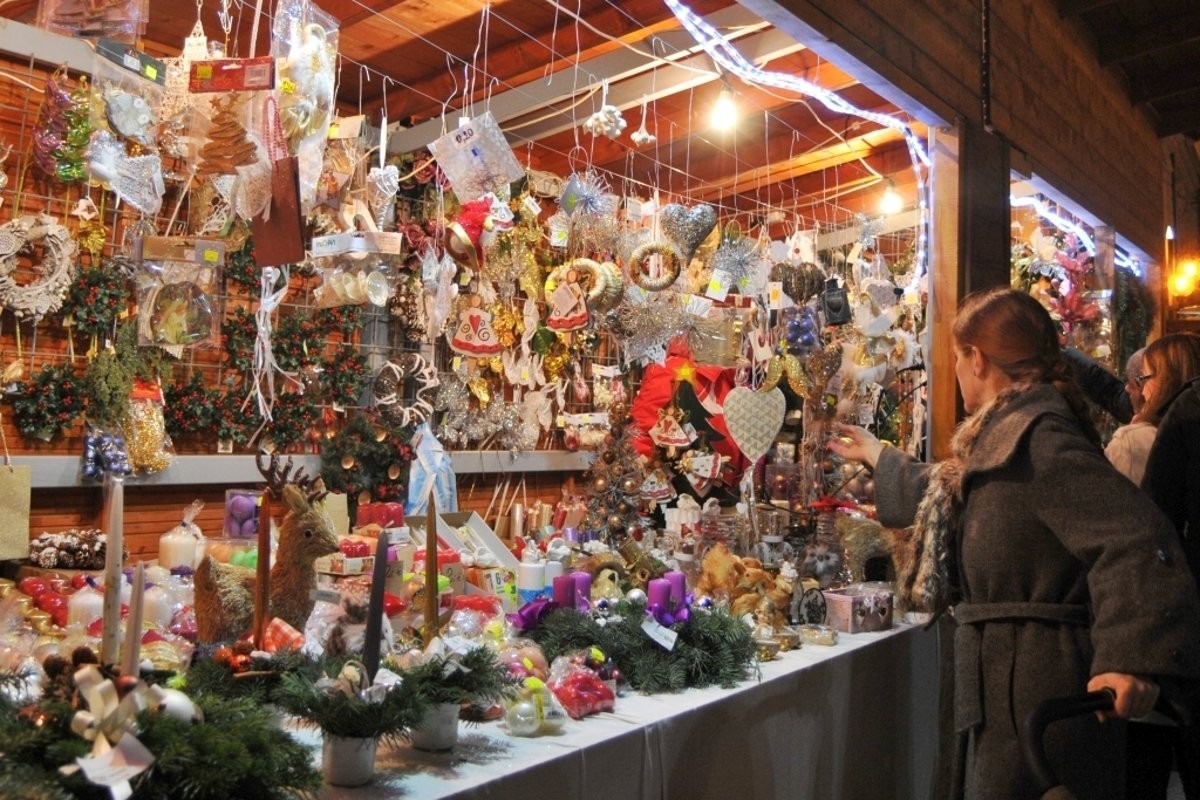 Košické vianočné trhy šokujú cenami: Kaprie oškvarky za 15 eur, no