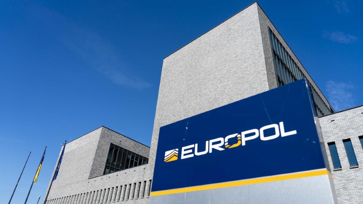 Europol: Polícia rozbila sieť - pašovala Kubáncov do Španielska za