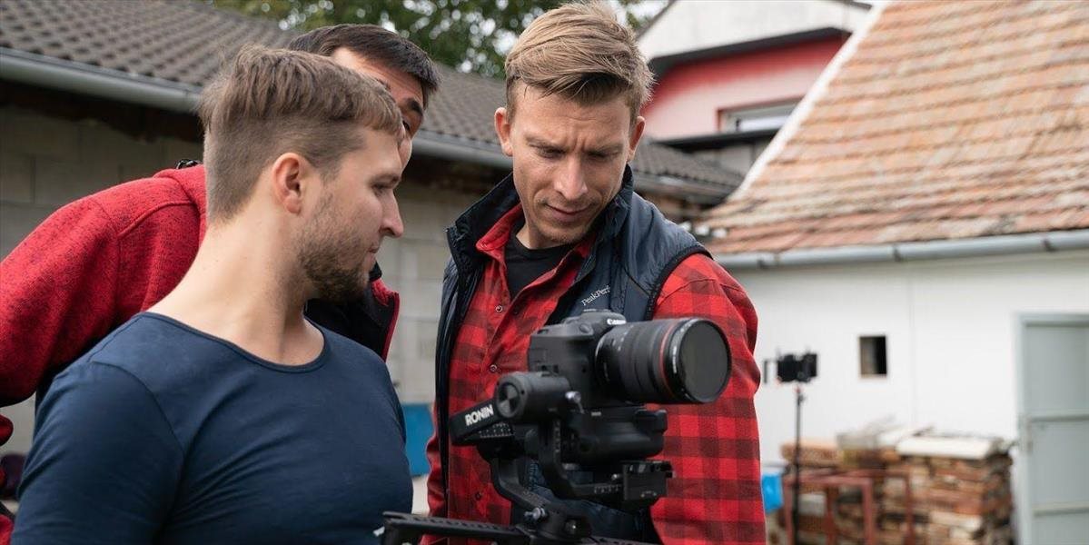 ROZHOVOR Juraj Bača bačuje aktuálne v Česku. Hrá vo filme