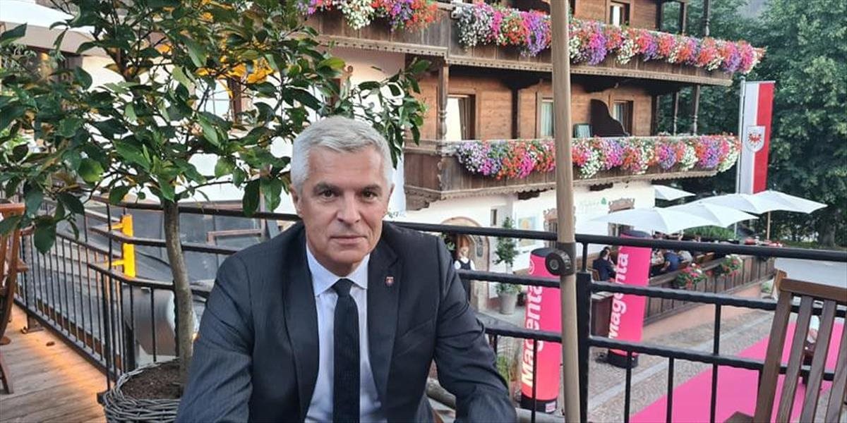 Korčok: Hanba Smeru, nech žije Ukrajina!